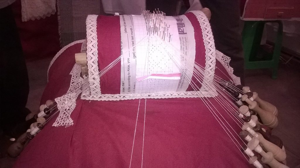 Traditional Beeralu Lace, a vital factor of Sri Lankan heritage ...