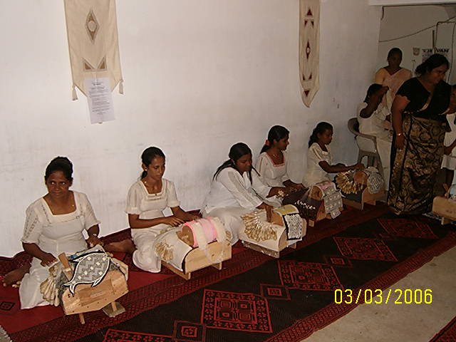 Traditional Beeralu Lace, a vital factor of Sri Lankan heritage ...